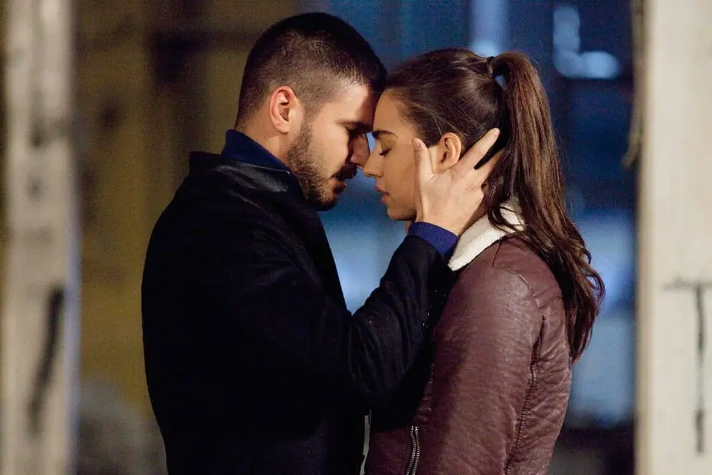 Serie turca No te vayas sin mí capítulos completos - Series y Novelas